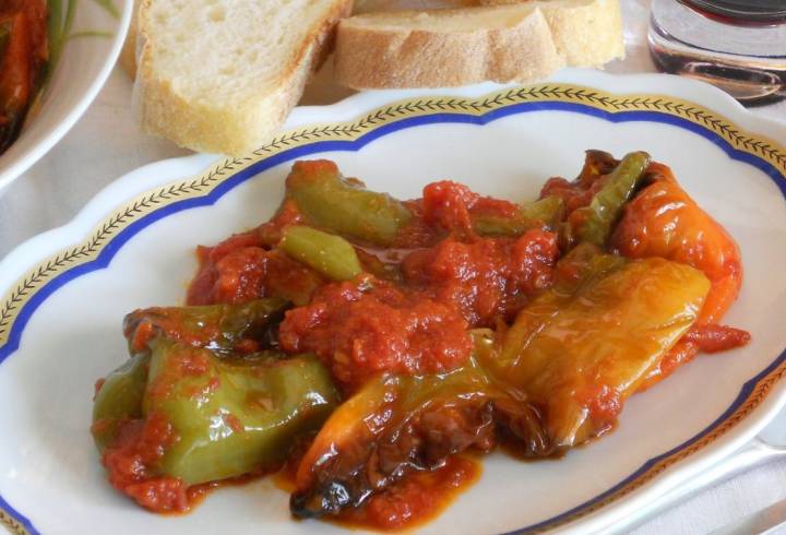 Pasta Con Friggitelli (Pasta Con Peperoncini Verdi) | cucinare.it