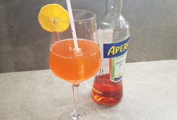 APEROL SPRITZ RICETTA Con 2 Ingredienti | cucinare.it